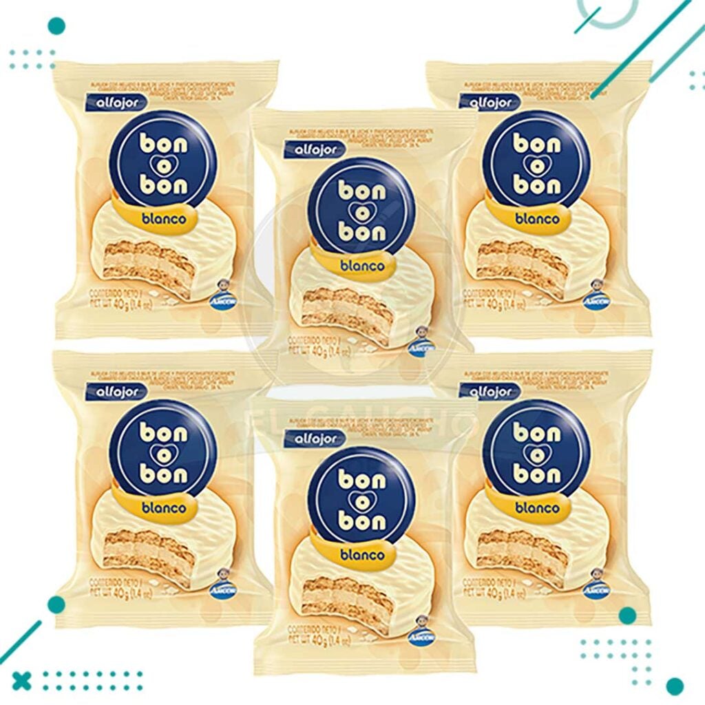 Alfajor Cachafaz Tradicional, relleno con Dulce de Leche, cubierto con ...